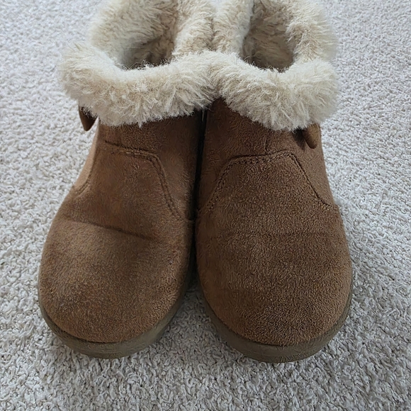 wonder nation | Shoes | Wonder Nation Brown Kids Slippers | Poshmark
